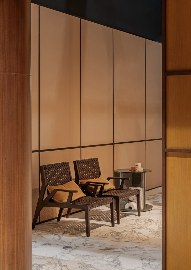 Net saddle armchair – Turri - MATTEO NUNZIATI